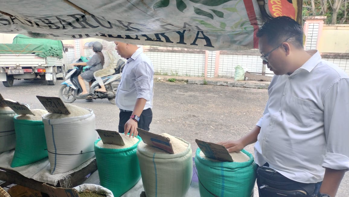 Pantau Harga Kebutuhan Pokok Beras, Yendra : Terus Menurun Meski belum ...